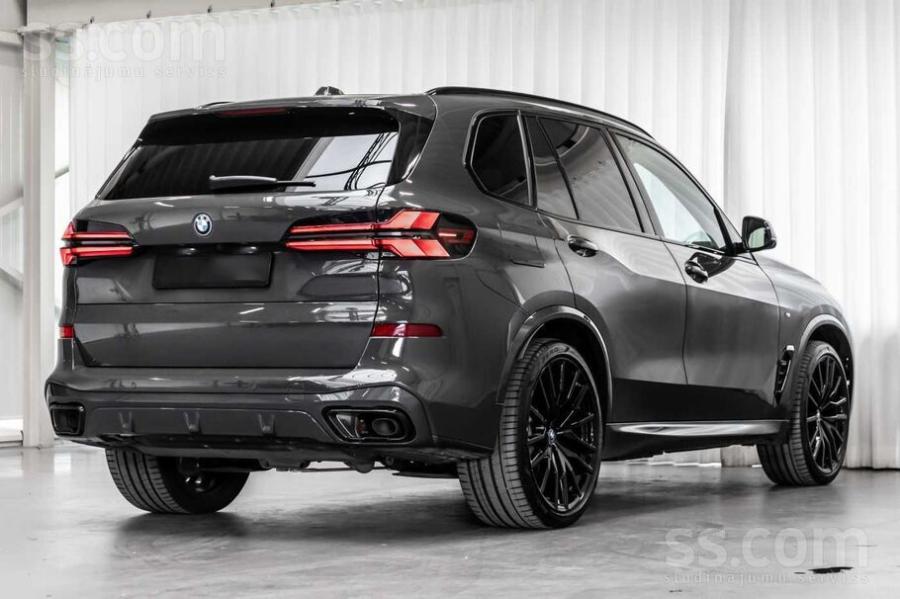 Pelēks BMW X5 2023 Tukums, ar dzinēja tilpumu 3.00 L un nobraukumu 32 tūkst. km par 79990 €, foto 6 vietnē AUTOMOTO.COM.LV