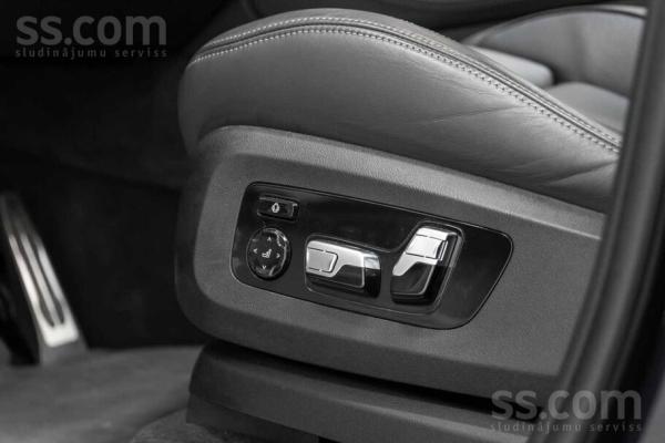 Grey BMW X5 2023 in Tukums, with an engine capacity of 3.00 L and mileage of 32 thousand km for 79990 €, photo 6 on AUTOMOTO.COM.LV