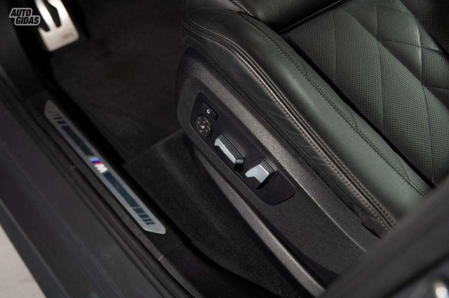 Pelēks BMW X5 2023 Kauņa, ar dzinēja tilpumu 3.00 L un nobraukumu 93 tūkst. km par 54771 €, foto 13 vietnē AUTOMOTO.COM.LV