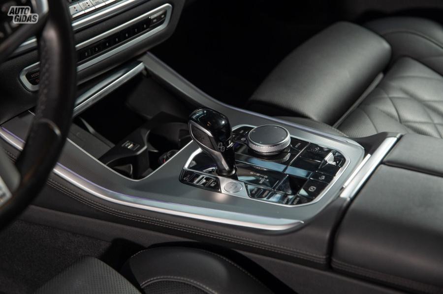 Pelēks BMW X5 2023 Kauņa, ar dzinēja tilpumu 3.00 L un nobraukumu 93 tūkst. km par 54771 €, foto 19 vietnē AUTOMOTO.COM.LV