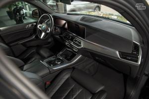 Pelēks BMW X5 2023 Kauņa, ar dzinēja tilpumu 3.00 L un nobraukumu 93 tūkst. km par 54771 €, foto 20 vietnē AUTOMOTO.COM.LV