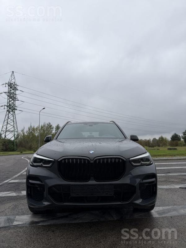Pelēks BMW X5 2023 Rīga, ar dzinēja tilpumu 4.40 L un nobraukumu 220 tūkst. km par 36000 €, foto 3 vietnē AUTOMOTO.COM.LV