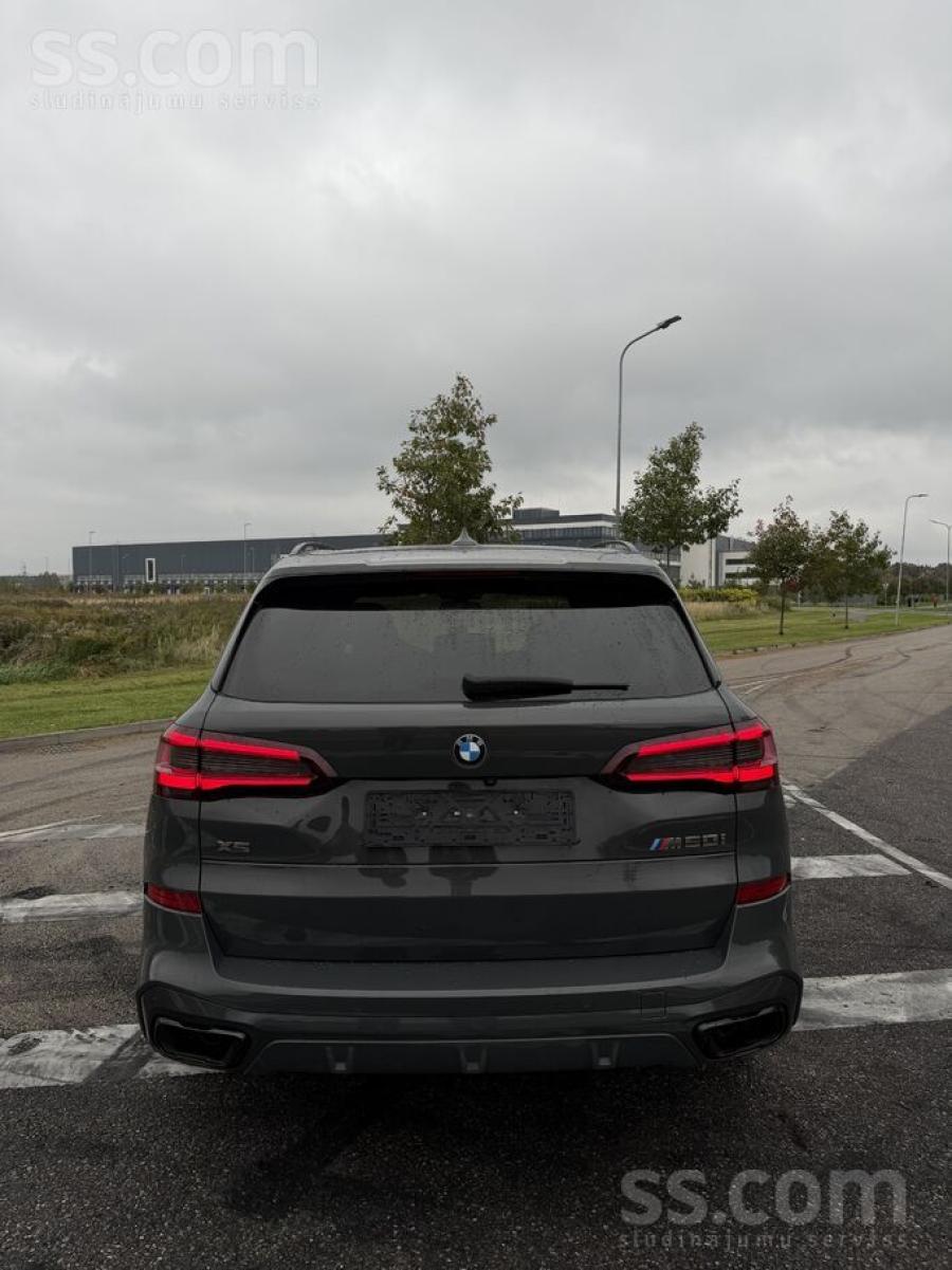 Pelēks BMW X5 2023 Rīga, ar dzinēja tilpumu 4.40 L un nobraukumu 220 tūkst. km par 36000 €, foto 6 vietnē AUTOMOTO.COM.LV