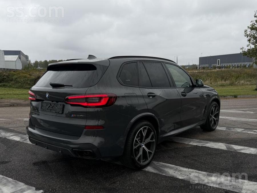 Pelēks BMW X5 2023 Rīga, ar dzinēja tilpumu 4.40 L un nobraukumu 220 tūkst. km par 36000 €, foto 7 vietnē AUTOMOTO.COM.LV