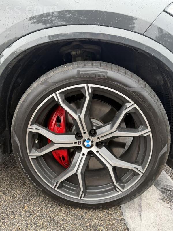 Pelēks BMW X5 2023 Rīga, ar dzinēja tilpumu 4.40 L un nobraukumu 220 tūkst. km par 36000 €, foto 9 vietnē AUTOMOTO.COM.LV