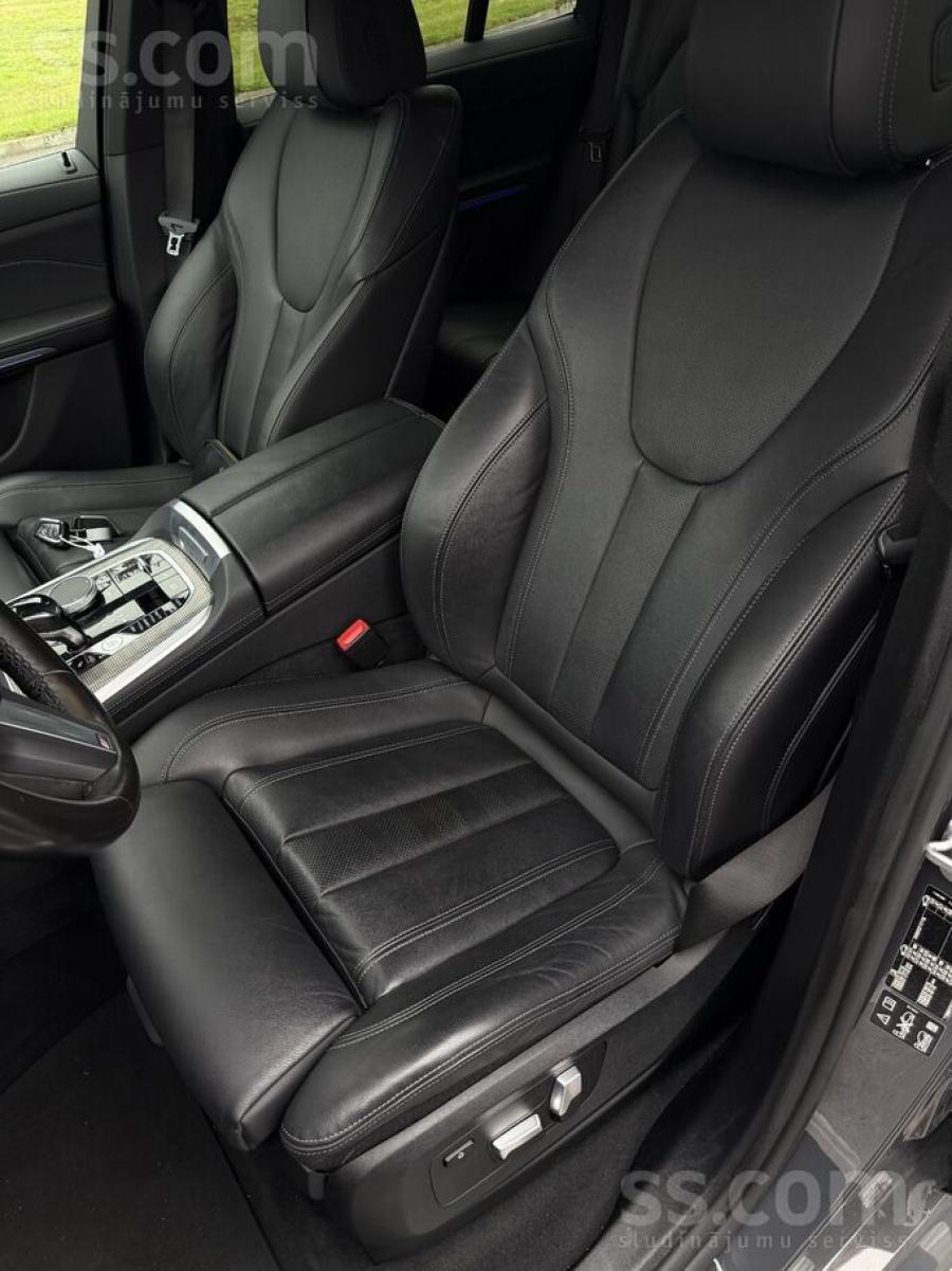 Pelēks BMW X5 2023 Rīga, ar dzinēja tilpumu 4.40 L un nobraukumu 220 tūkst. km par 36000 €, foto 13 vietnē AUTOMOTO.COM.LV