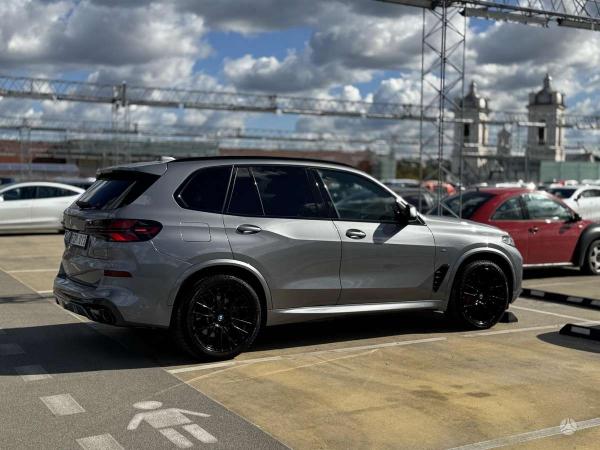 Pelēks BMW X5 2024 Kauņa, ar dzinēja tilpumu 3.00 L un nobraukumu 23 tūkst. km par 87900 €, foto 3 vietnē AUTOMOTO.COM.LV