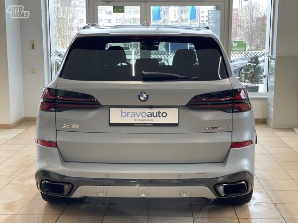 Pelēks BMW X5 2024 Klaipėda, ar dzinēja tilpumu 3.00 L un nobraukumu 40 tūkst. km par 81599 €, foto 5 vietnē AUTOMOTO.COM.LV