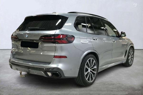 Grey BMW X5 2024 in Vilnius, with an engine capacity of 2.99 L and mileage of 115 thousand km for 69990 €, photo 6 on AUTOMOTO.COM.LV