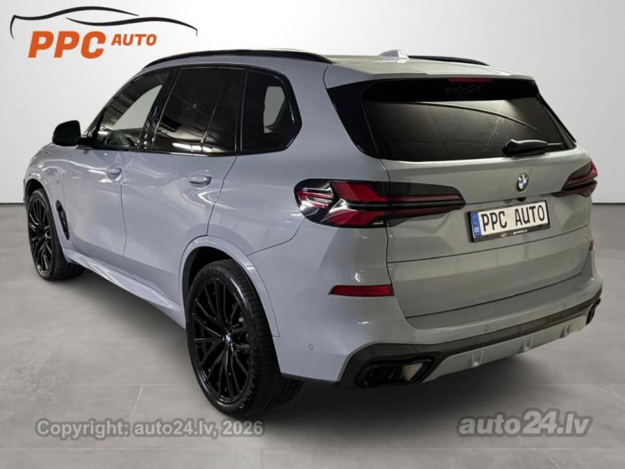 Grey BMW X5 2024 in Tallinn, with an engine capacity of 3.00 L and mileage of 71 thousand km for 87900 €, photo 3 on AUTOMOTO.COM.LV