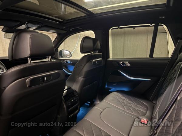 Grey BMW X5 2024 in Tallinn, with an engine capacity of 3.00 L and mileage of 71 thousand km for 87900 €, photo 11 on AUTOMOTO.COM.LV