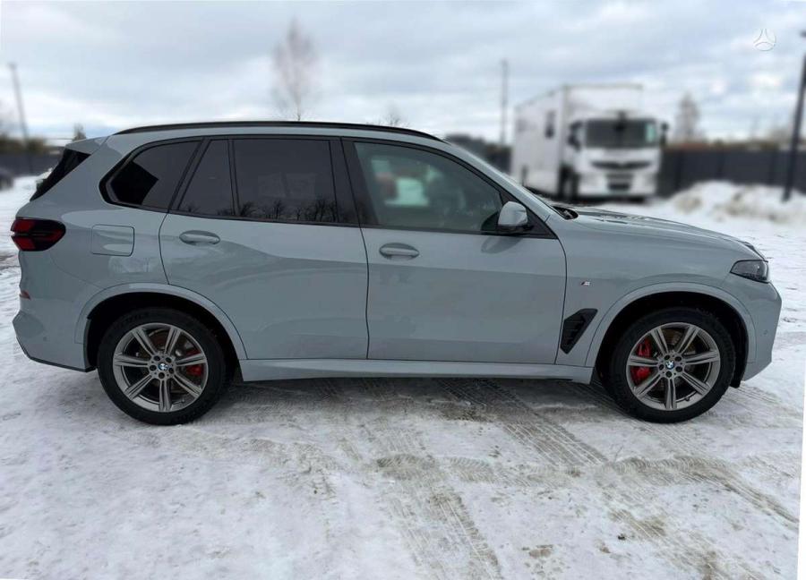 Pelēks BMW X5 2024 Kauņa, ar dzinēja tilpumu 3.00 L un nobraukumu 35 tūkst. km par 84200 €, foto 3 vietnē AUTOMOTO.COM.LV