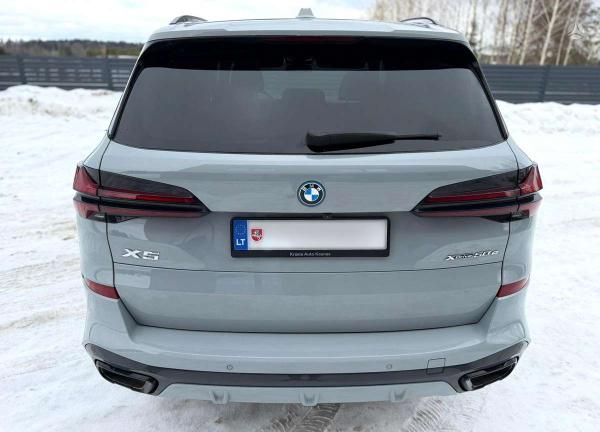 Grey BMW X5 2024 in Kaunas, with an engine capacity of 3.00 L and mileage of 35 thousand km for 84200 €, photo 5 on AUTOMOTO.COM.LV