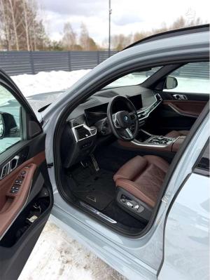 Pelēks BMW X5 2024 Kauņa, ar dzinēja tilpumu 3.00 L un nobraukumu 35 tūkst. km par 84200 €, foto 9 vietnē AUTOMOTO.COM.LV