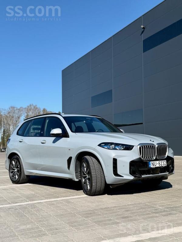 Pelēks BMW X5 2024 Rīga, ar dzinēja tilpumu 3.00 L un nobraukumu 41 tūkst. km par 66000 €, foto 1 vietnē AUTOMOTO.COM.LV