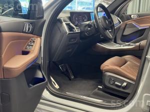 Pelēks BMW X5 2024 Rīga, ar dzinēja tilpumu 3.00 L un nobraukumu 41 tūkst. km par 65990 €, foto 9 vietnē AUTOMOTO.COM.LV