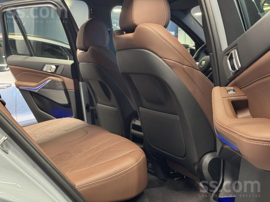 Pelēks BMW X5 2024 Rīga, ar dzinēja tilpumu 3.00 L un nobraukumu 41 tūkst. km par 65990 €, foto 32 vietnē AUTOMOTO.COM.LV