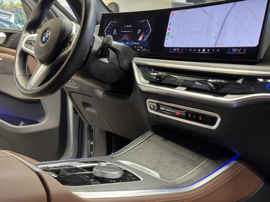 Grey BMW X5 2024 in Riga, with an engine capacity of 3.00 L and mileage of 41 thousand km for 64990 €, photo 21 on AUTOMOTO.COM.LV