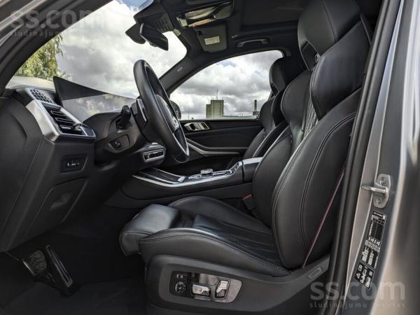 Grey BMW X5 2024 in Tukums, with an engine capacity of 3.00 L and mileage of 54 thousand km for 77700 €, photo 6 on AUTOMOTO.COM.LV
