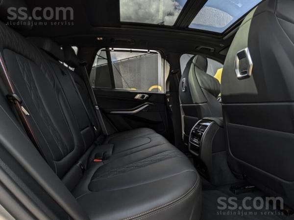 Grey BMW X5 2024 in Tukums, with an engine capacity of 3.00 L and mileage of 54 thousand km for 77700 €, photo 8 on AUTOMOTO.COM.LV