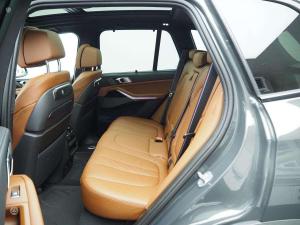 Серый БМВ Х5 2024 в Вильнюс, объемом двигателя 2.99 л и пробегом 18 тыс. км за 81900 €, фото 17 на AUTOMOTO.COM.LV