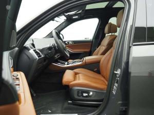 Pelēks BMW X5 2024 Viļņa, ar dzinēja tilpumu 2.99 L un nobraukumu 18 tūkst. km par 81900 €, foto 9 vietnē AUTOMOTO.COM.LV