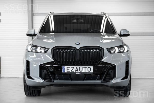 Grey BMW X5 2025 in Tukums, with an engine capacity of 3.00 L and mileage of 0 thousand km for 79990 €, photo 10 on AUTOMOTO.COM.LV