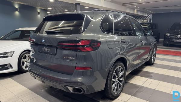 Pelēks BMW X5 2025 Mārupe, ar dzinēja tilpumu 3.00 L un nobraukumu 13 tūkst. km par 104990 €, foto 2 vietnē AUTOMOTO.COM.LV