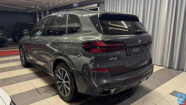 Pelēks BMW X5 2025 Mārupe, ar dzinēja tilpumu 3.00 L un nobraukumu 13 tūkst. km par 104990 €, foto 3 vietnē AUTOMOTO.COM.LV