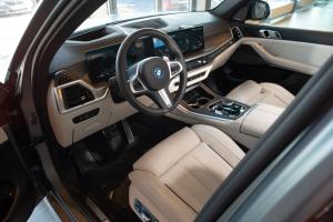 Pelēks BMW X5 2025 Kauņa, ar dzinēja tilpumu 3.00 L un nobraukumu 18 tūkst. km par 95774 €, foto 15 vietnē AUTOMOTO.COM.LV