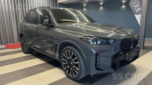 Pelēks BMW X5 2025 Rīga, ar dzinēja tilpumu 3.00 L un nobraukumu 13 tūkst. km par 98500 €, foto 4 vietnē AUTOMOTO.COM.LV
