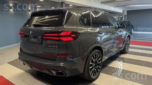 Pelēks BMW X5 2025 Rīga, ar dzinēja tilpumu 3.00 L un nobraukumu 13 tūkst. km par 98500 €, foto 5 vietnē AUTOMOTO.COM.LV
