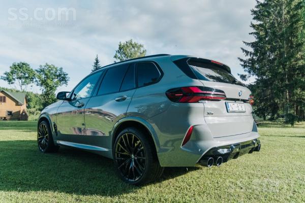 Grey BMW X5 2025 in Riga, with an engine capacity of 4.40 L and mileage of 10 thousand km for 91500 €, photo 3 on AUTOMOTO.COM.LV