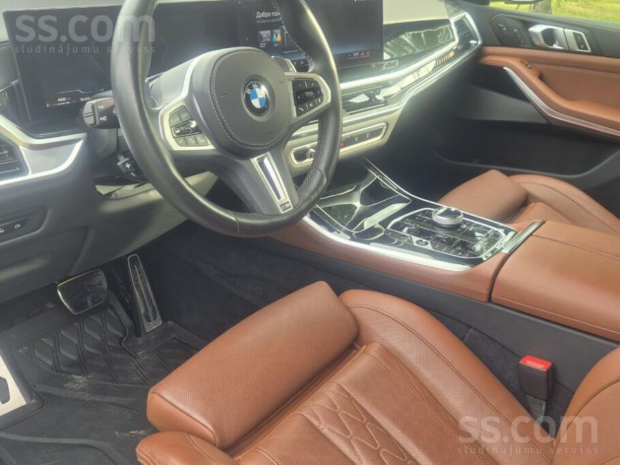 Grey BMW X5 2025 in Riga, with an engine capacity of 4.40 L and mileage of 10 thousand km for 91500 €, photo 8 on AUTOMOTO.COM.LV