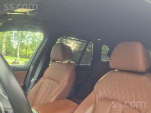Grey BMW X5 2025 in Riga, with an engine capacity of 4.40 L and mileage of 10 thousand km for 91500 €, photo 13 on AUTOMOTO.COM.LV