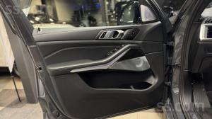 Pelēks BMW X5 2025 Rīga, ar dzinēja tilpumu 3.00 L un nobraukumu 13 tūkst. km par 95900 €, foto 21 vietnē AUTOMOTO.COM.LV