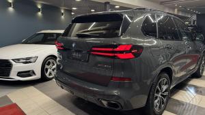 Grey BMW X5 2025 in Riga, with an engine capacity of 3.00 L and mileage of 13 thousand km for 95900 €, photo 7 on AUTOMOTO.COM.LV