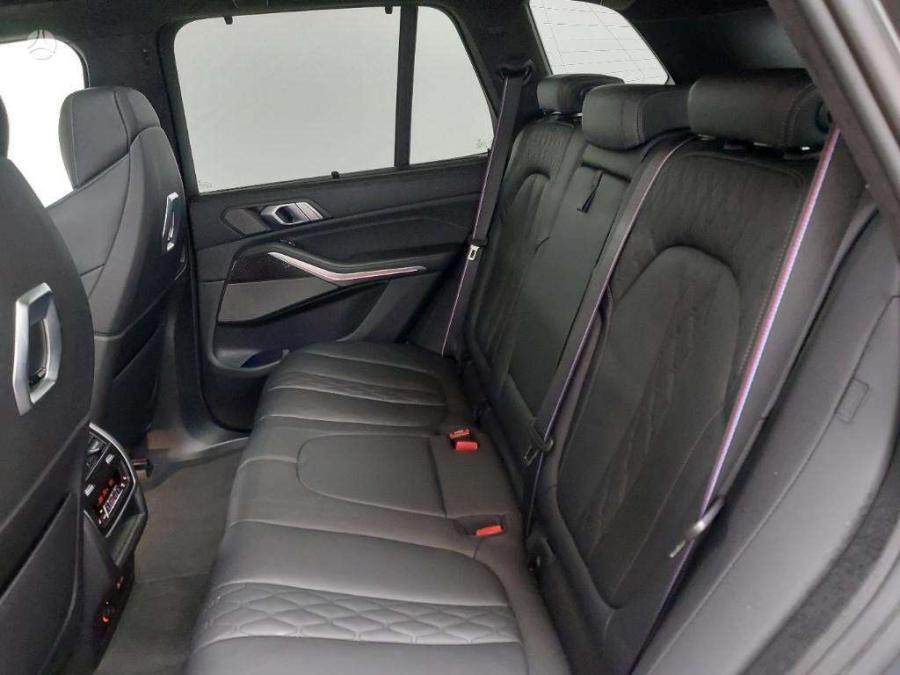 Grey BMW X5 2025 in Vilnius, with an engine capacity of 2.99 L and mileage of 74 thousand km for 77777 €, photo 14 on AUTOMOTO.COM.LV