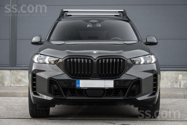Grey BMW X5 2025 in Riga, with an engine capacity of 3.00 L and mileage of 40 thousand km for 77300 €, photo 1 on AUTOMOTO.COM.LV