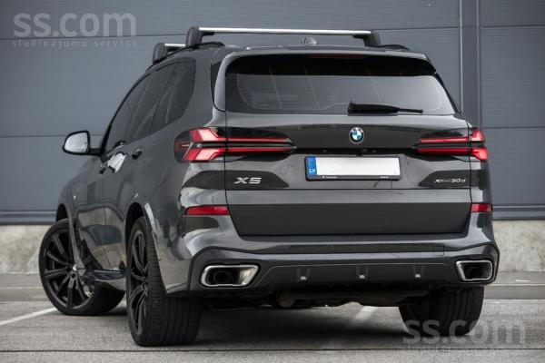 Grey BMW X5 2025 in Riga, with an engine capacity of 3.00 L and mileage of 40 thousand km for 77300 €, photo 5 on AUTOMOTO.COM.LV