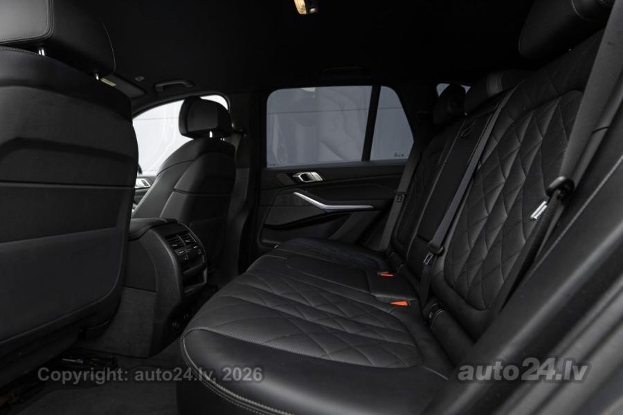 Pelēks BMW X5 2025 Rīga, ar dzinēja tilpumu 3.00 L un nobraukumu 40 tūkst. km par 77300 €, foto 10 vietnē AUTOMOTO.COM.LV