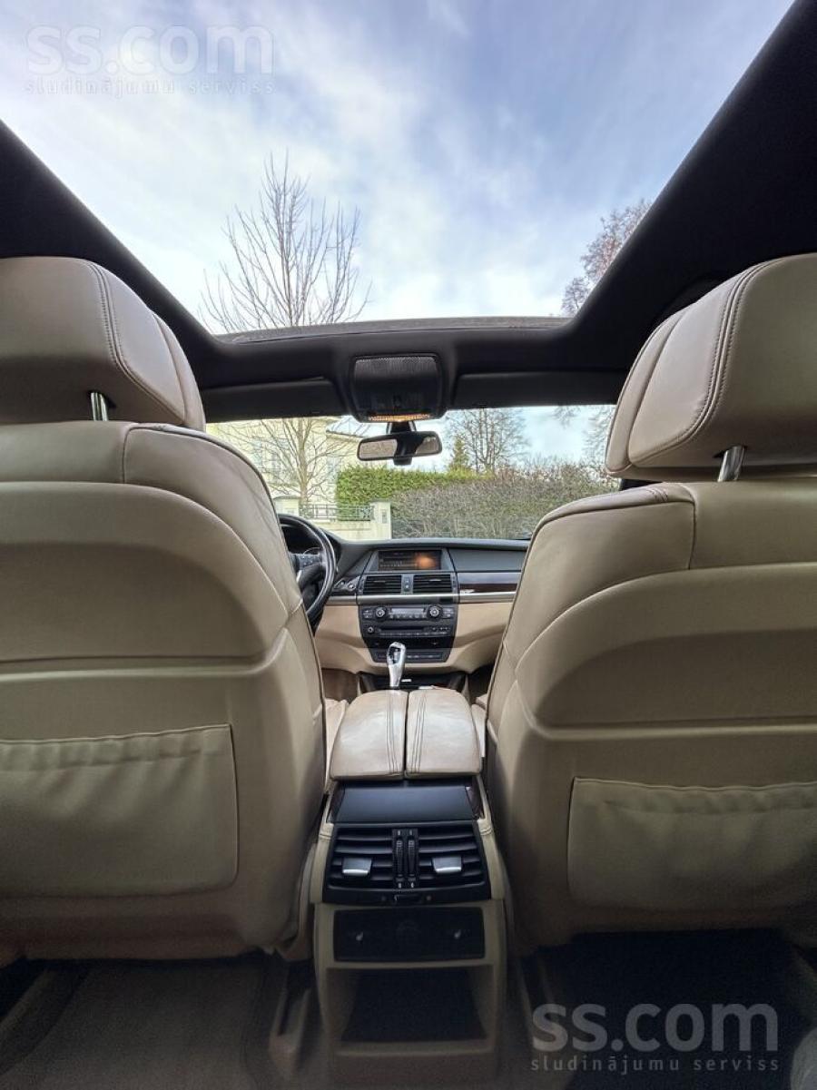 Grey BMW X5 2009 in Riga, with an engine capacity of 2.90 L and mileage of 402 thousand km for 7200 €, photo 12 on AUTOMOTO.COM.LV