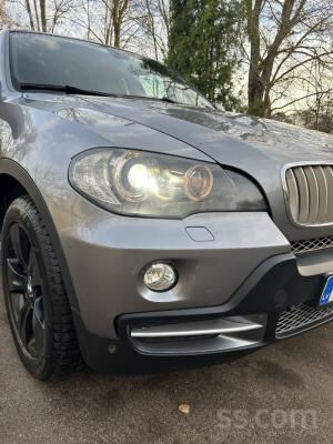Grey BMW X5 2009 in Riga, with an engine capacity of 2.90 L and mileage of 402 thousand km for 7200 €, photo 14 on AUTOMOTO.COM.LV