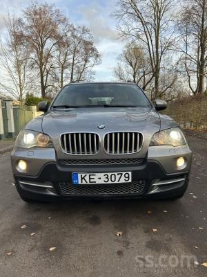 Grey BMW X5 2009 in Riga, with an engine capacity of 2.90 L and mileage of 402 thousand km for 7200 €, photo 15 on AUTOMOTO.COM.LV