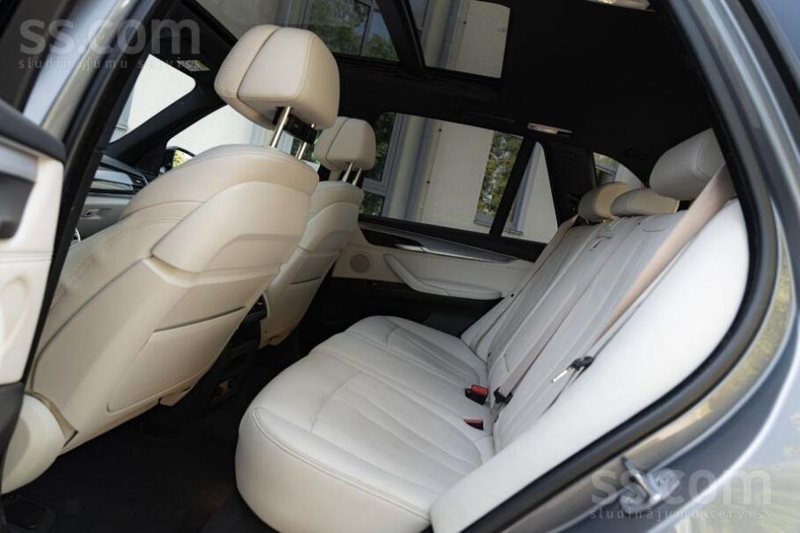 Pelēks BMW X5 2017 Ogre, ar dzinēja tilpumu 2.00 L un nobraukumu 194 tūkst. km par 22500 €, foto 16 vietnē AUTOMOTO.COM.LV