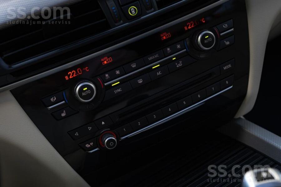 Pelēks BMW X5 2017 Ogre, ar dzinēja tilpumu 2.00 L un nobraukumu 194 tūkst. km par 22500 €, foto 21 vietnē AUTOMOTO.COM.LV