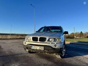 Grey BMW X5 2001 in Panevezys, with an engine capacity of 2.93 L and mileage of 485 thousand km for 2899 €, photo  on AUTOMOTO.COM.LV
