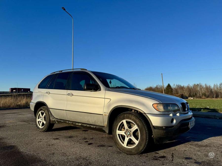 Grey BMW X5 2001 in Panevezys, with an engine capacity of 2.93 L and mileage of 485 thousand km for 2899 €, photo 4 on AUTOMOTO.COM.LV
