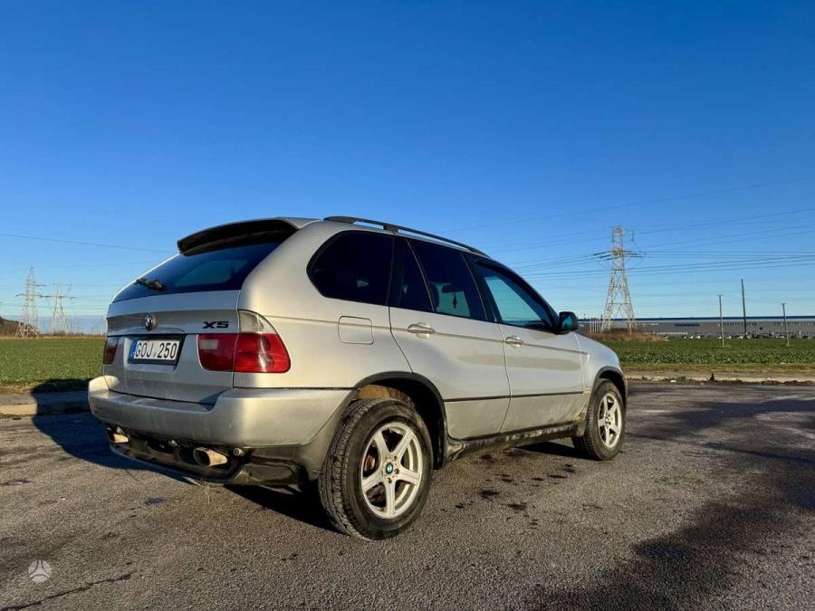 Grey BMW X5 2001 in Panevezys, with an engine capacity of 2.93 L and mileage of 485 thousand km for 2899 €, photo 5 on AUTOMOTO.COM.LV
