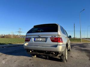 Grey BMW X5 2001 in Panevezys, with an engine capacity of 2.93 L and mileage of 485 thousand km for 2899 €, photo 6 on AUTOMOTO.COM.LV